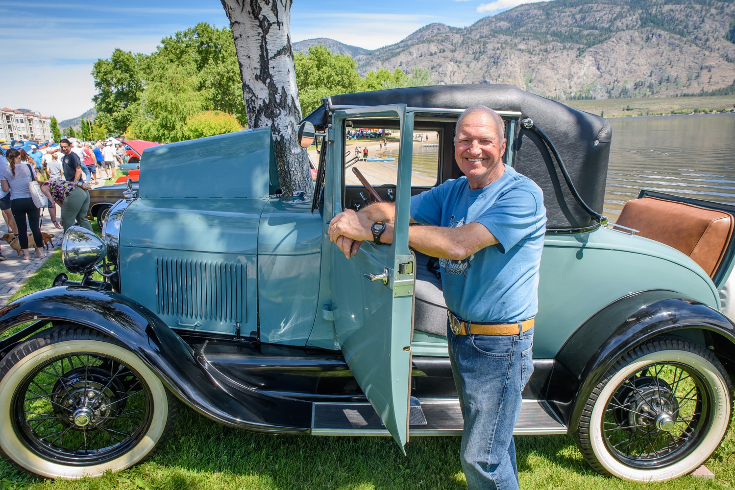Classic vehicles at Cactus Jalopies are a nostalgic view of the past ...