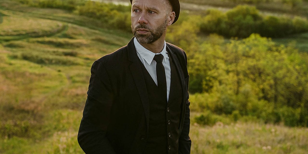 Jeffery Straker brings unique musical style to Osoyoos - TimesChronicle.ca