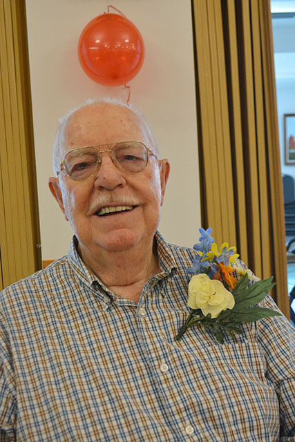Seniors throw Chronicle for a loop - TimesChronicle.ca