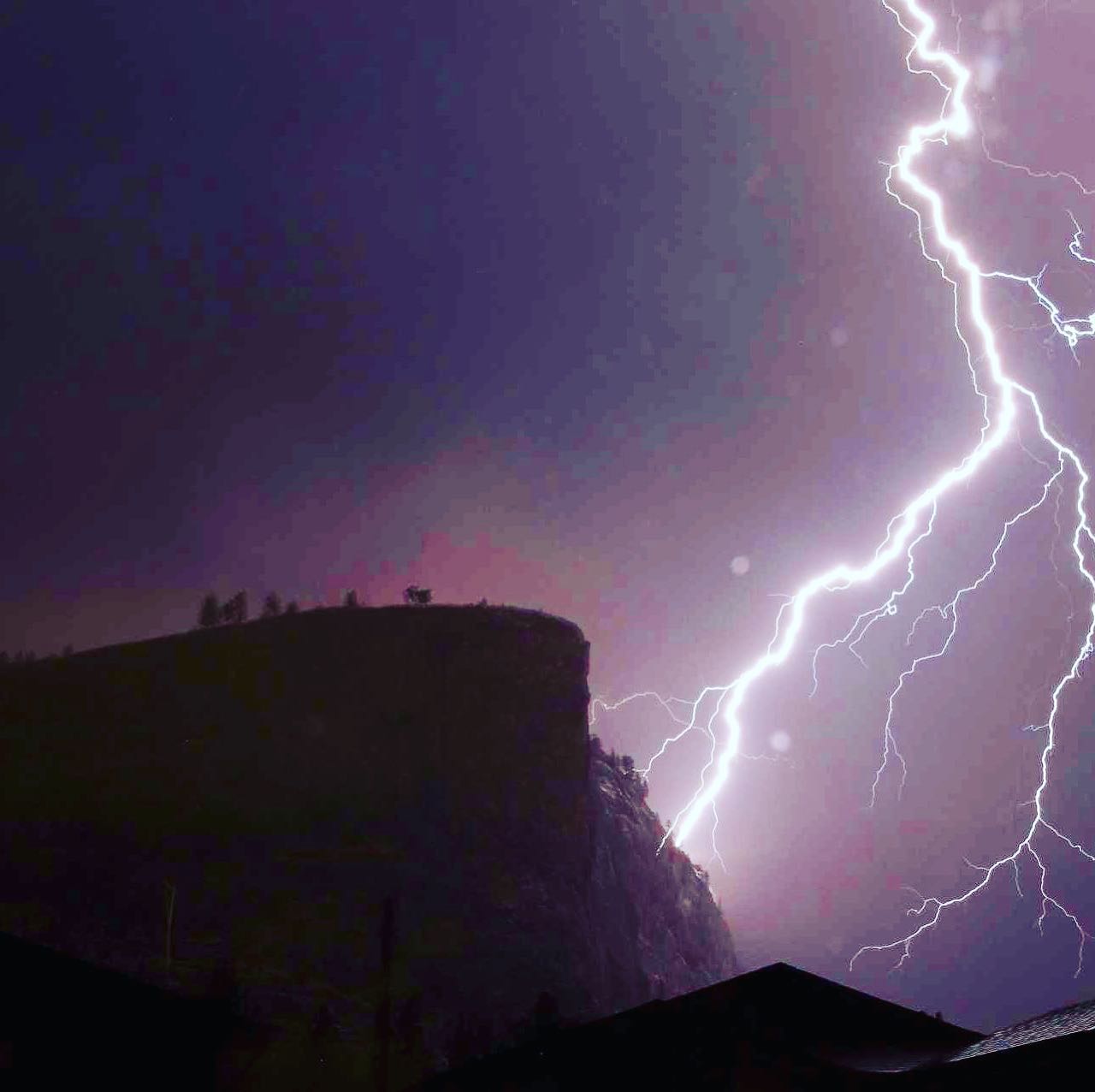 Lightning fire on bluff - TimesChronicle.ca
