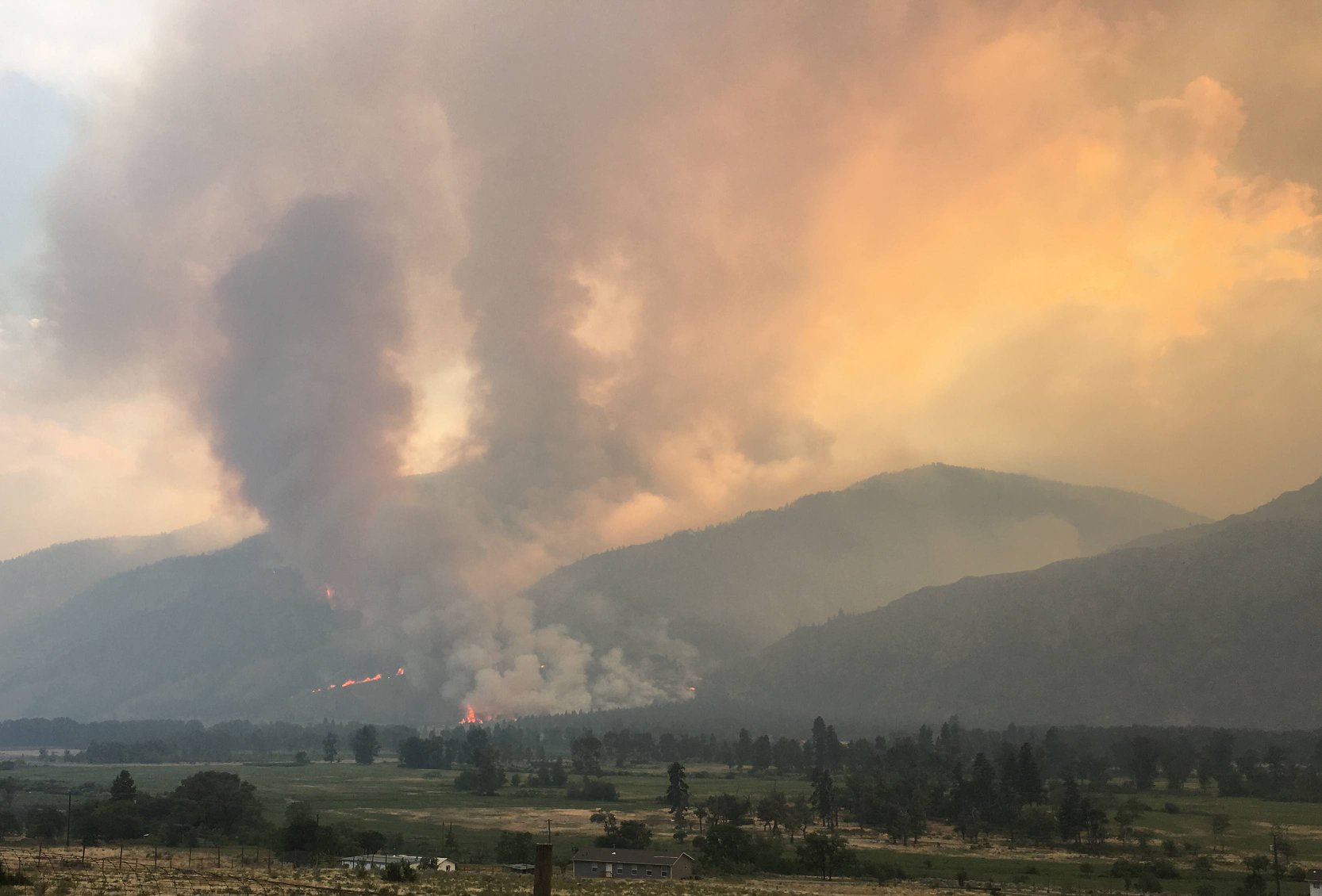 Snowy Mountain fire crosses river - TimesChronicle.ca