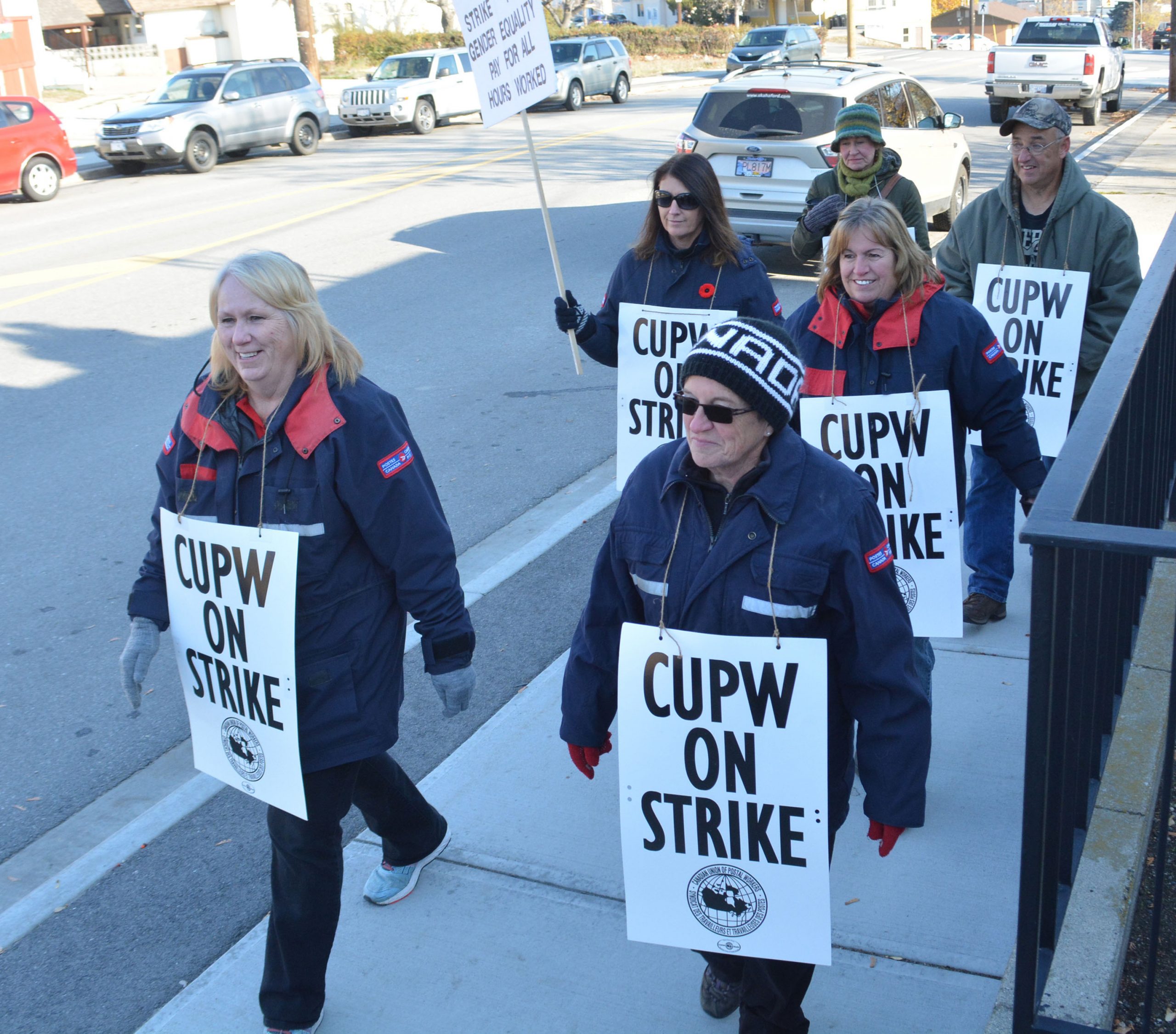Oliver postal workers back to work, but strike not over - TimesChronicle.ca