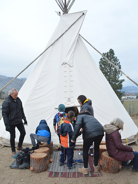 New tipi provides rich, cultural learning in Oliver - TimesChronicle.ca