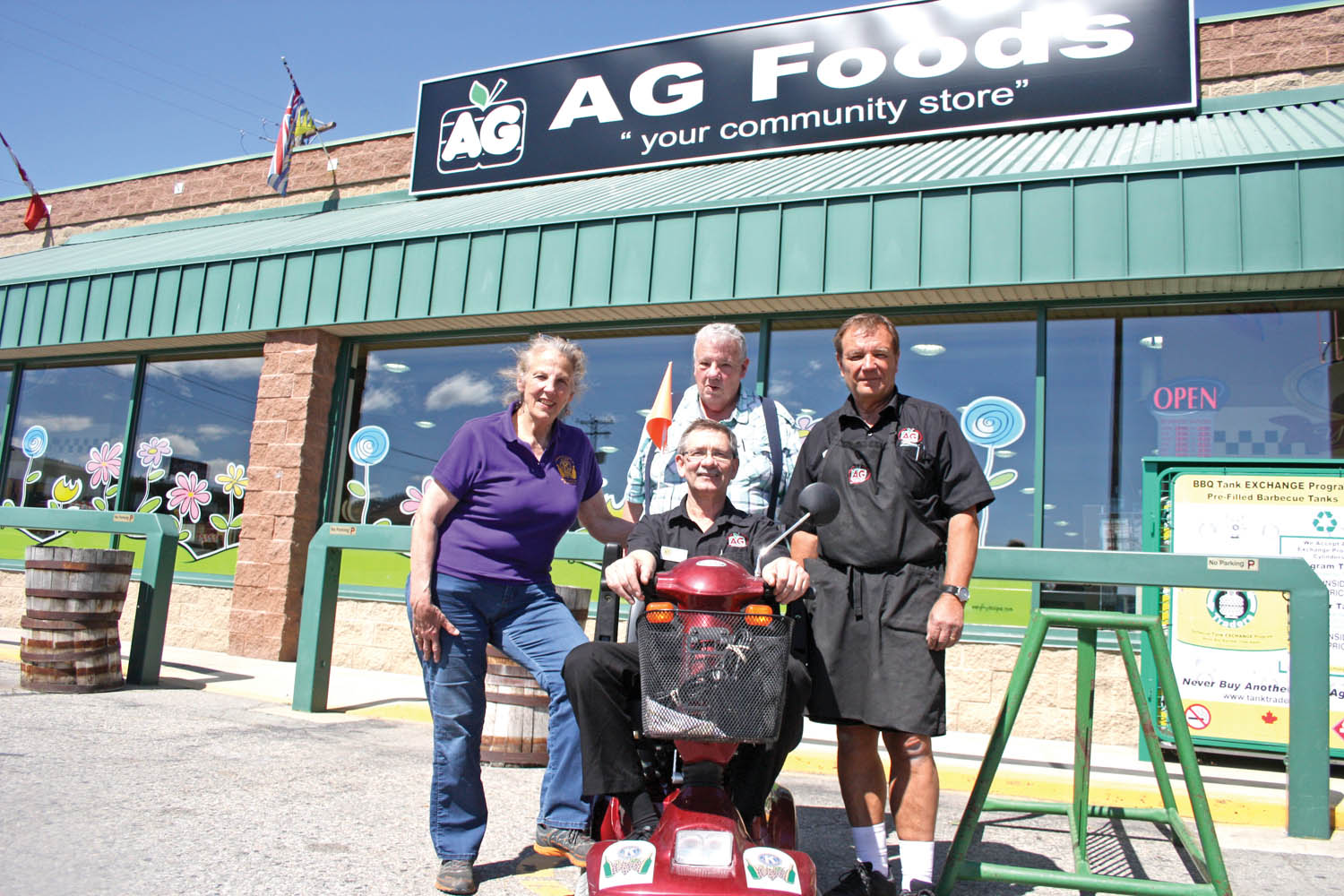 Oliver Kiwanis donates scooter to AG Foods for use of mobility impaired ...