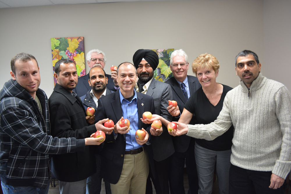 Agriculture minister meets with local growers to discuss industry ...