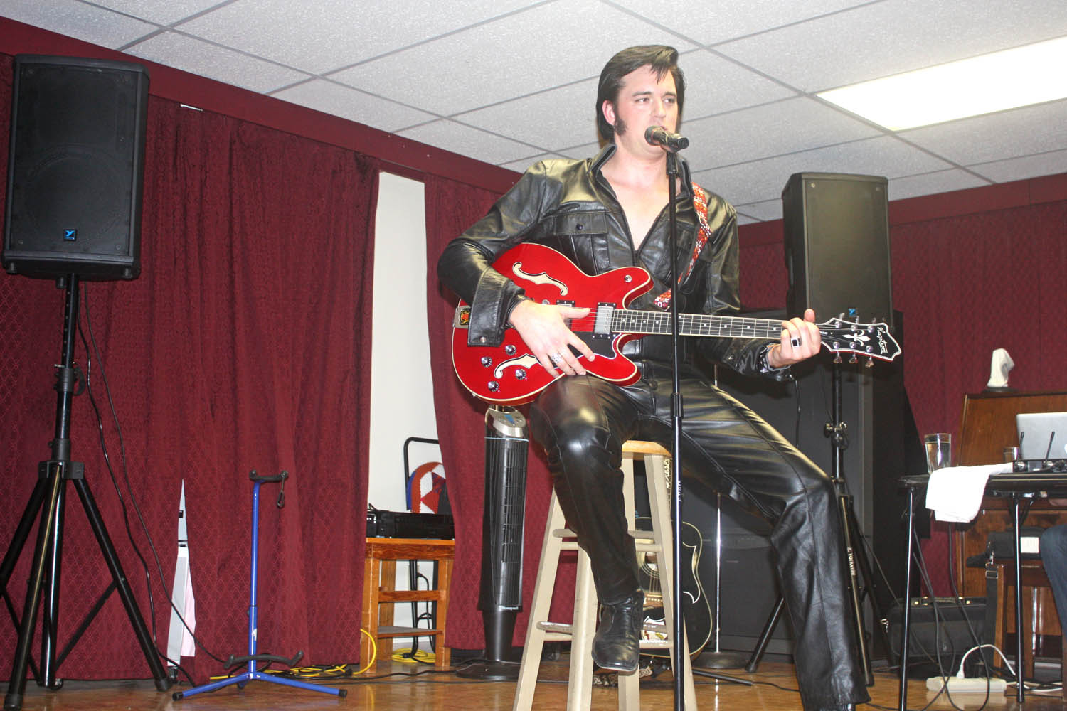 Adam Fitzpatrick pays tribute to Elvis 'The King' Presley in Osoyoos ...
