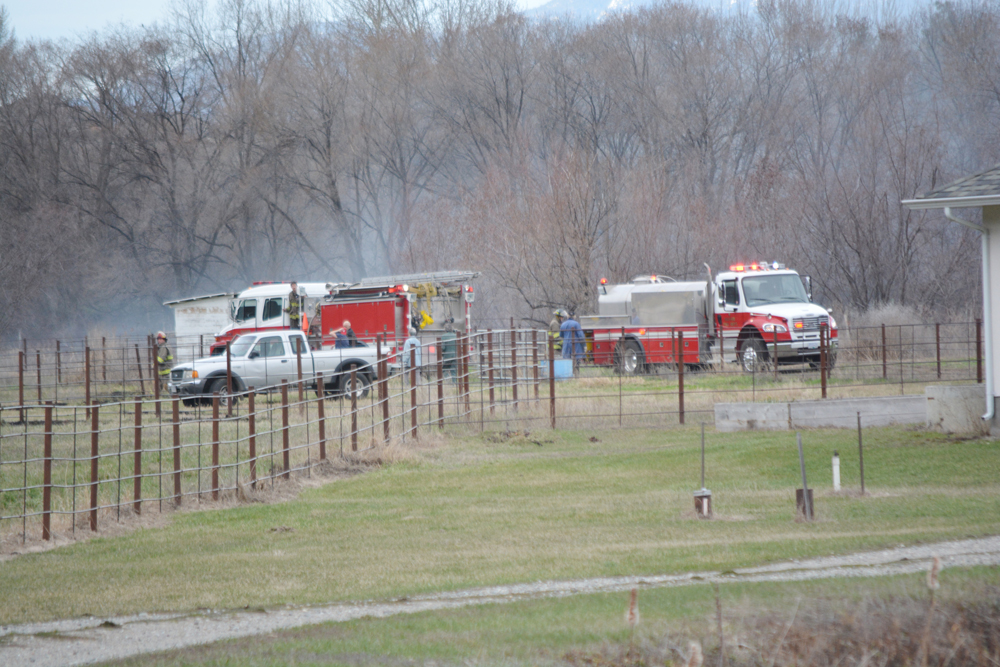Fire gets away, burns fence - TimesChronicle.ca