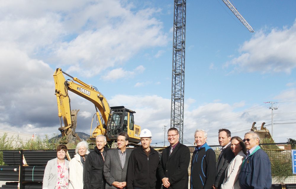 Massive crane moves hospital along - TimesChronicle.ca