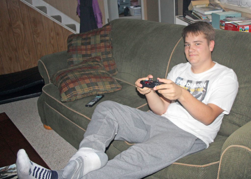 Osoyoos teenager wins grand prize to attend World Cup of Hockey in ...