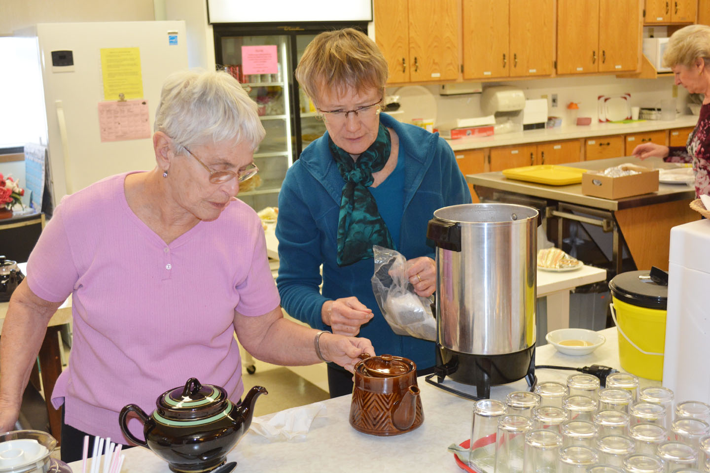 Seniors flock to tea and bake sale - TimesChronicle.ca