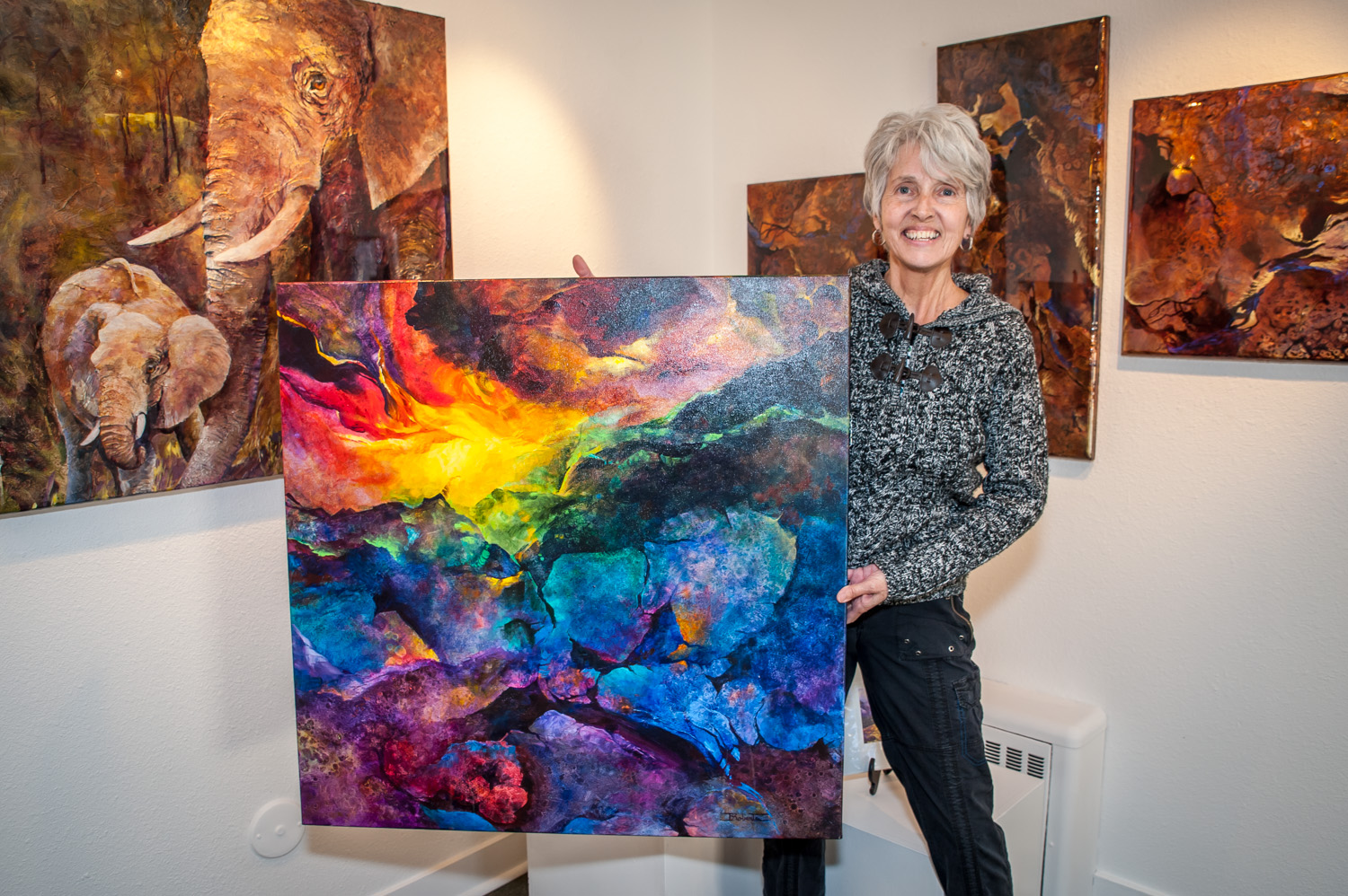 Artist Bonny Roberts creates emotions by layering primary colours ...