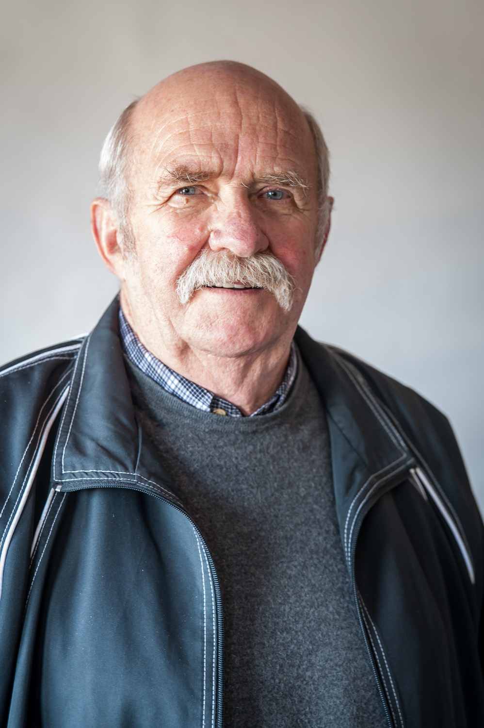 Jim Harrington thrilled to drop puck at Atom Fiesta - TimesChronicle.ca