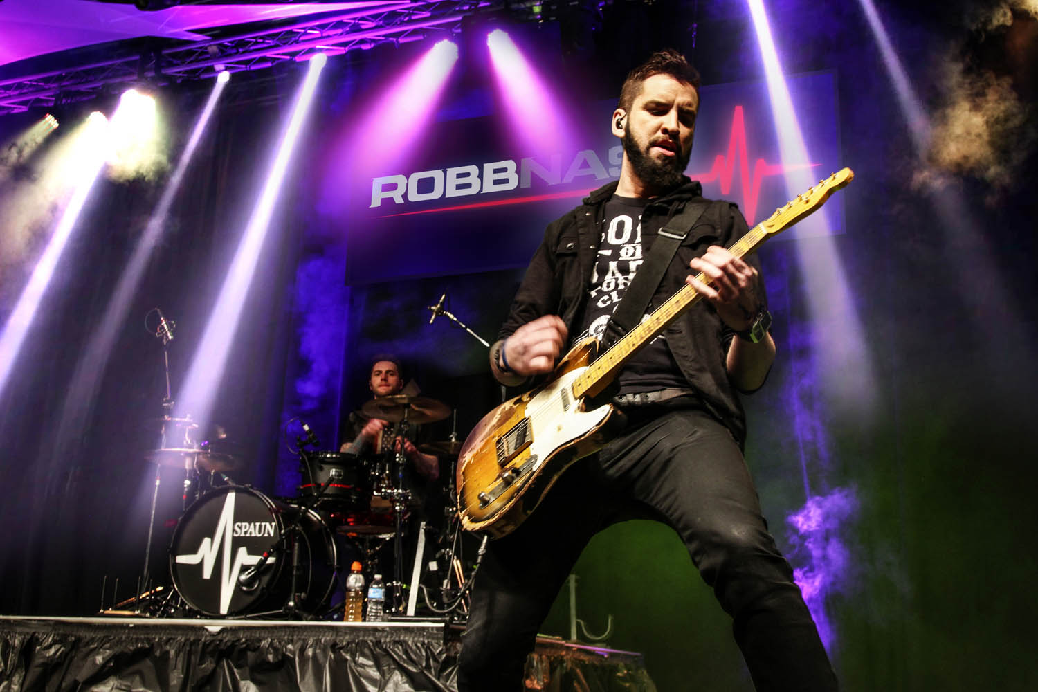 Robb Nash reaches out to Osoyoos teens - TimesChronicle.ca