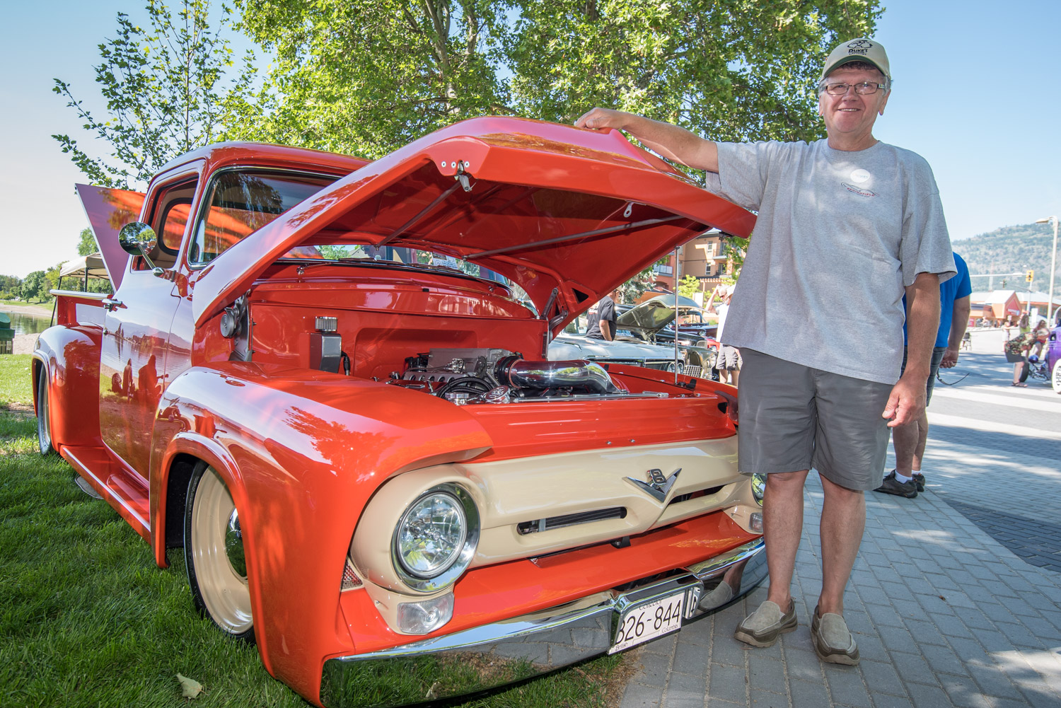 Cactus Jalopies shows wide collection of classic cars, trucks, hot rods ...