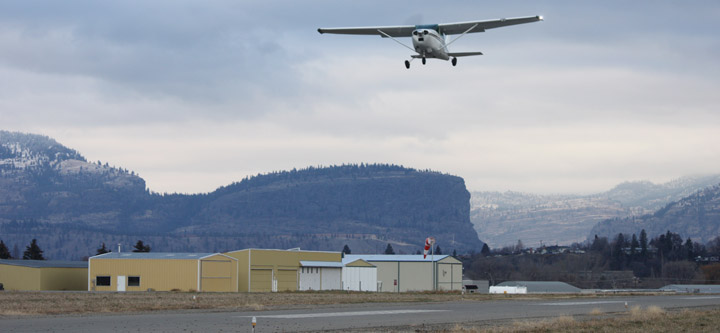 TOURISM BENEFITS FROM CHARTER FLIGHTS INCLUDED IN OLIVER AIRPORT ...