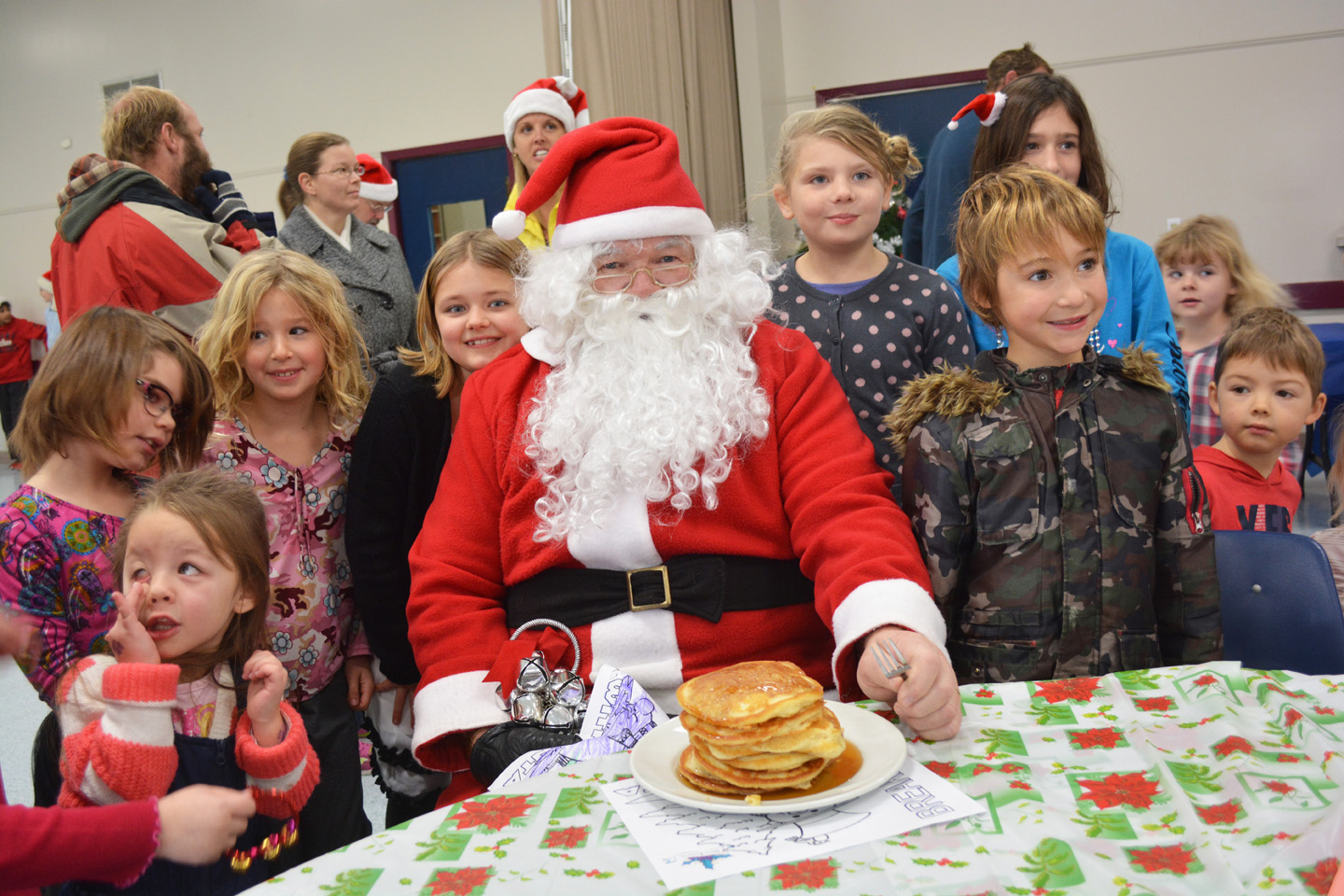 Santa surprised with pile of pancakes for breakfast - TimesChronicle.ca