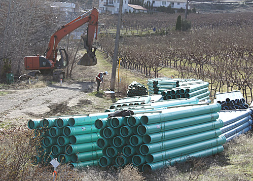 AREA A RESIDENTS QUESTION DETAILS OF SEWER PROJECT AS CONSTRUCTION WORK ...