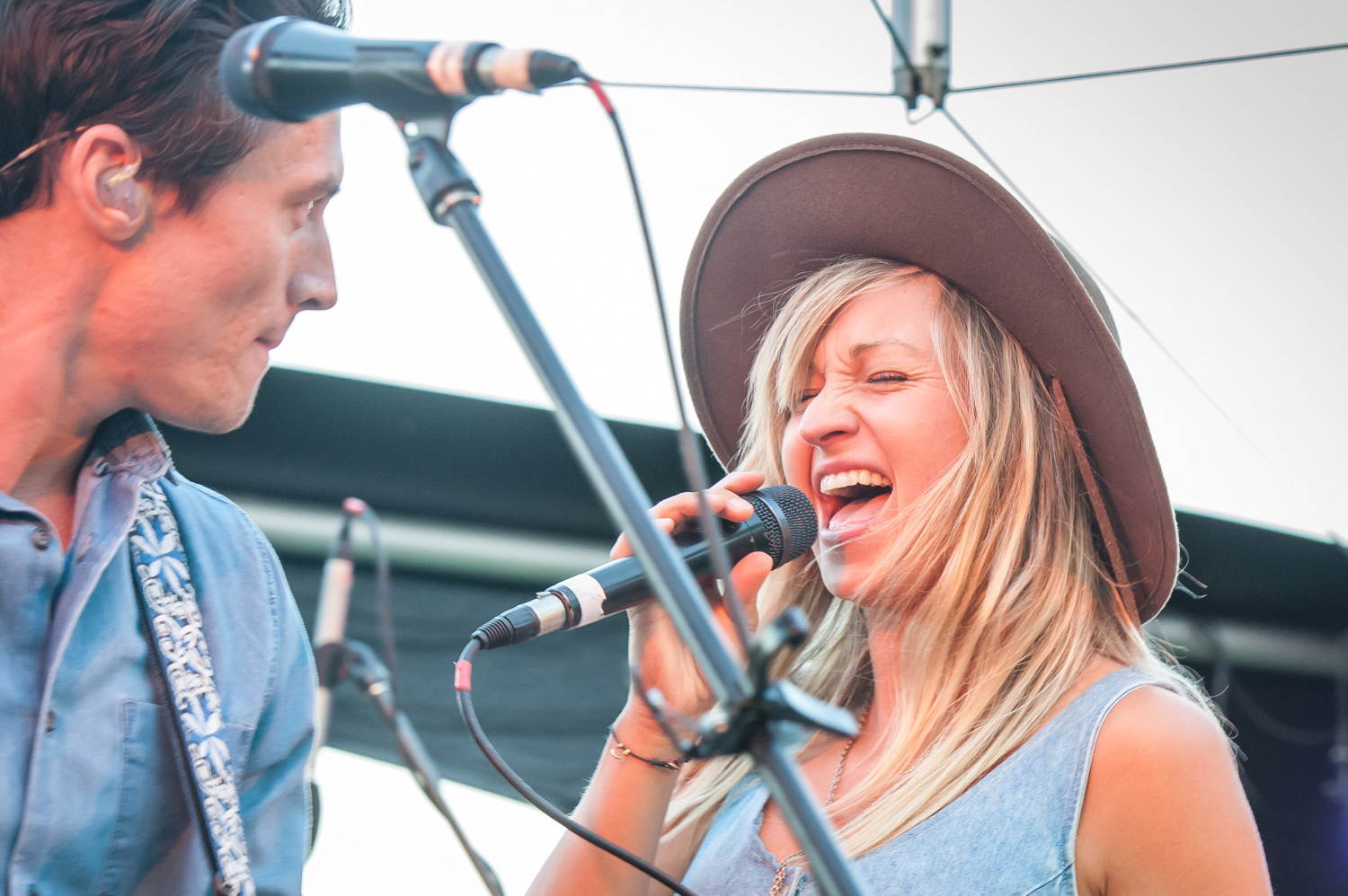 Hey Ocean entertains large audience at Tinhorn Creek Vineyards ...