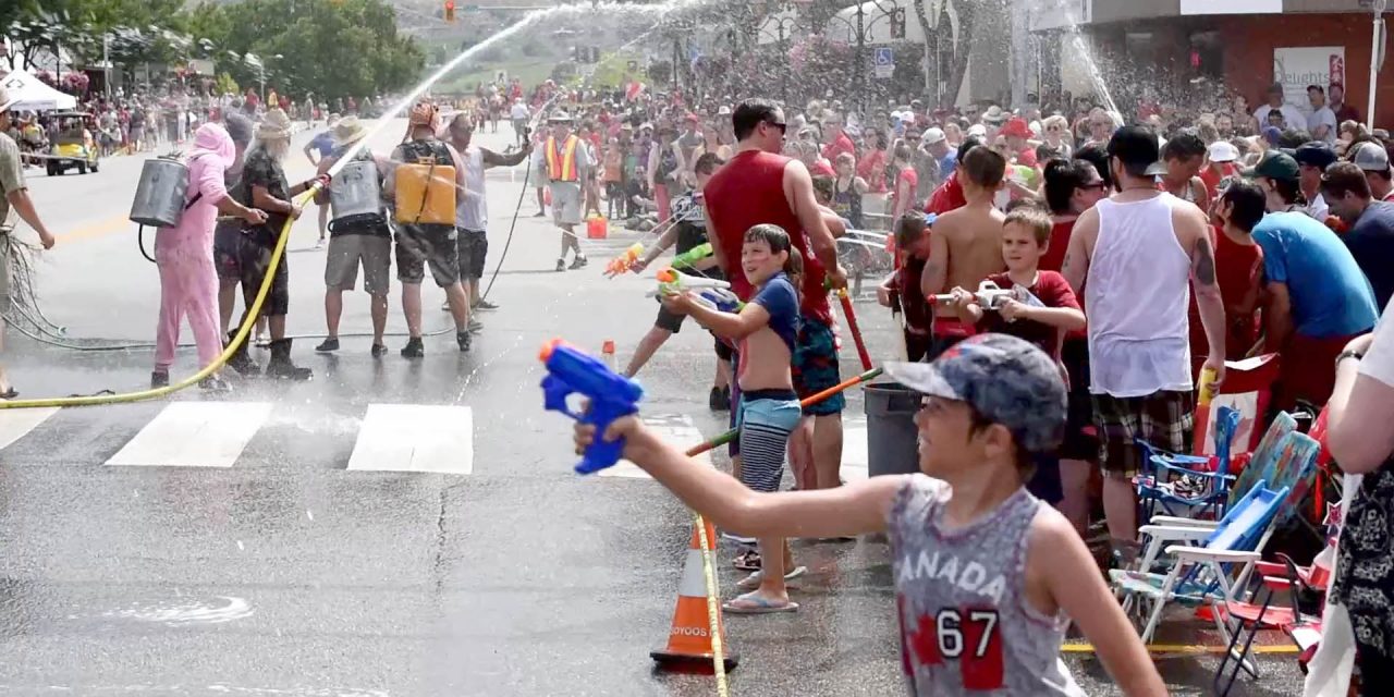VIDEO: Kids take on firefighters in epic Cherry Fiesta water fight ...