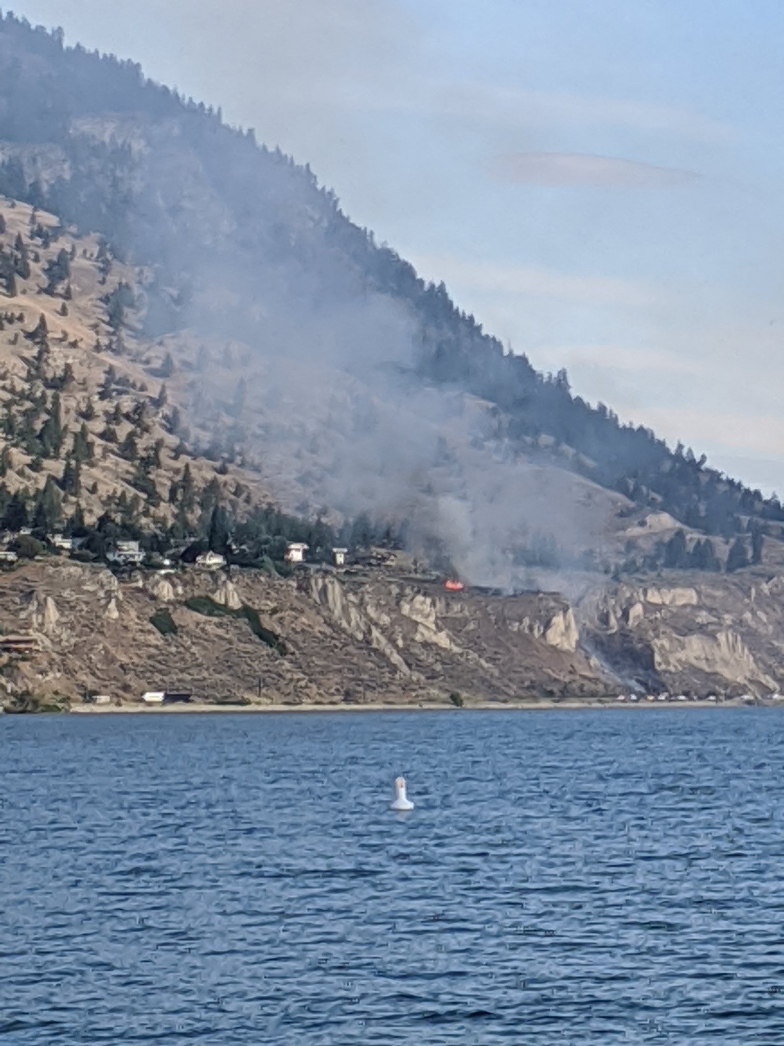 UPDATE: Traffic moving slowly after fire closes Hwy 97 - TimesChronicle.ca