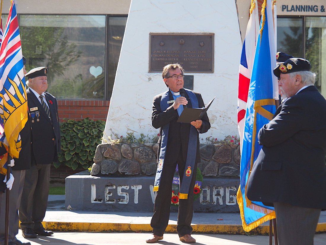 Royal Canadian Legion pays respects to Queen - TimesChronicle.ca