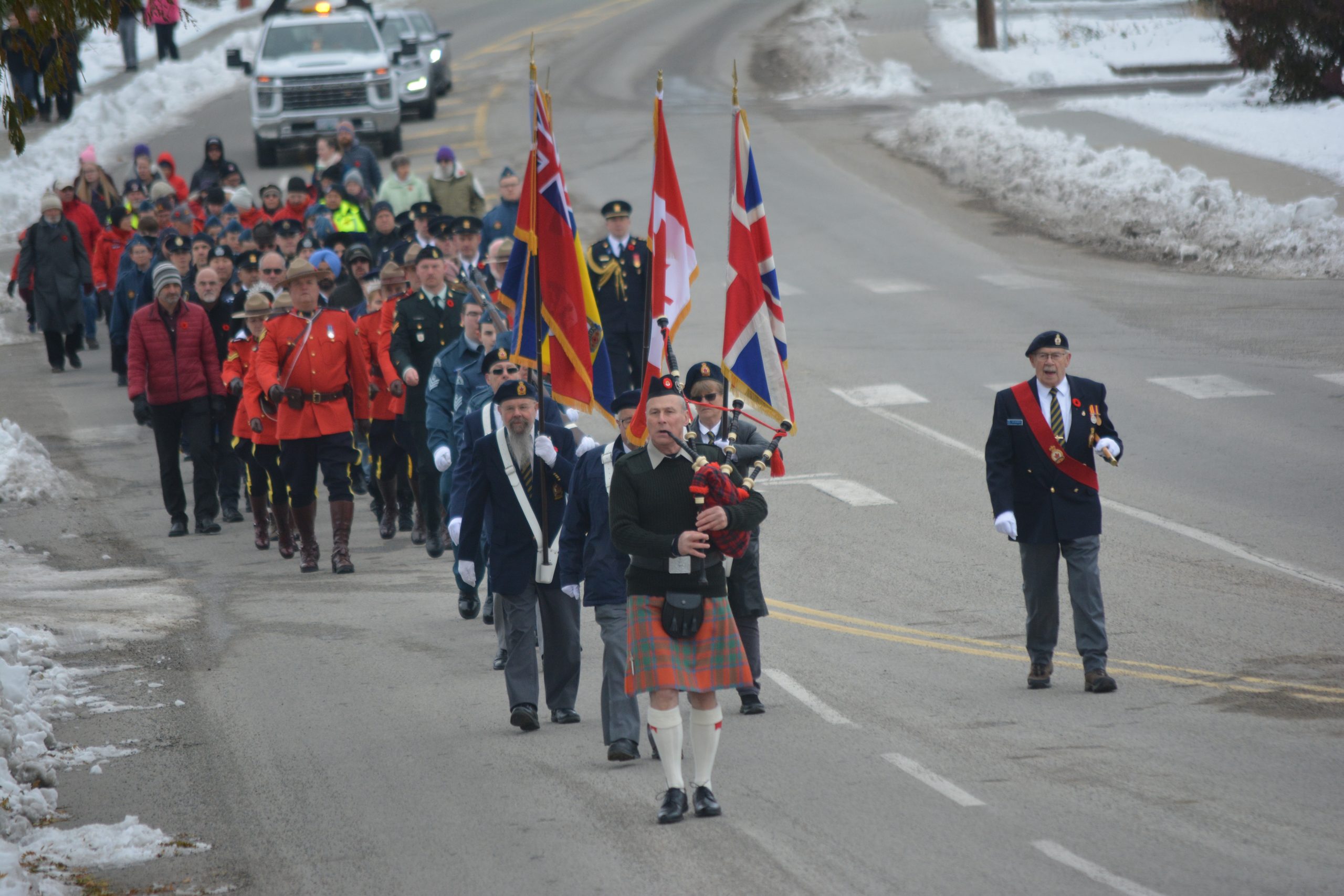 Capacity crowd remembers sacrifice - TimesChronicle.ca