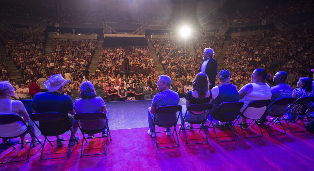 Reveen the hypnotist performing at Venables - TimesChronicle.ca