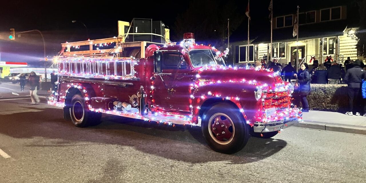 Oliver's Christmas Fire Truck spreads the cheer - TimesChronicle.ca