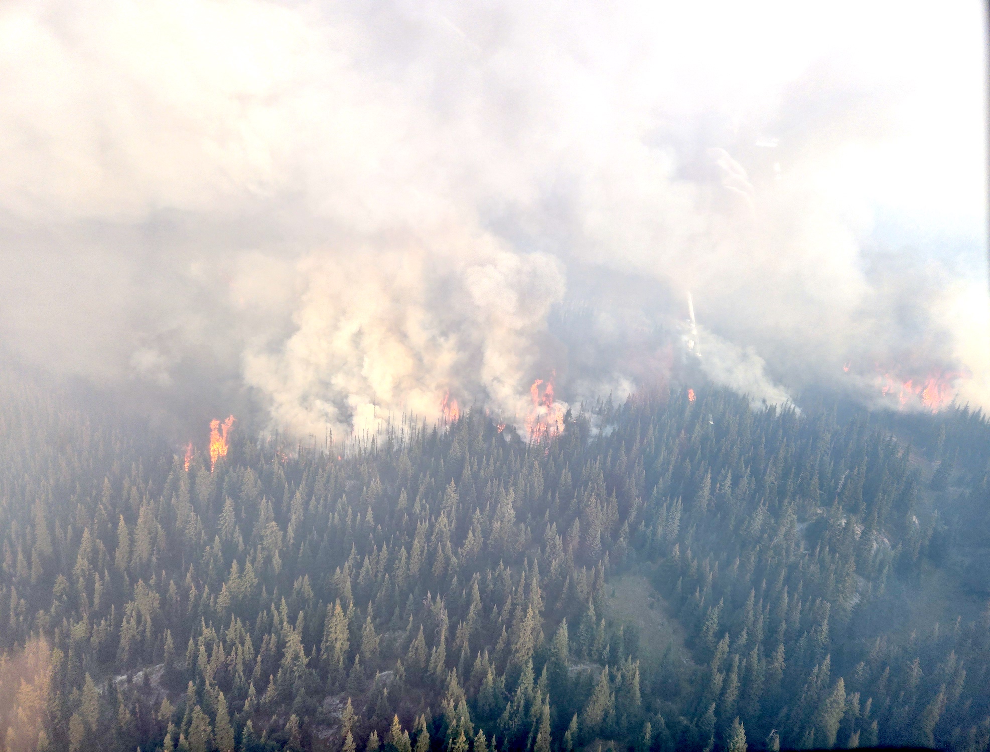 Two Manning Park fires burning within 1 km of Hwy. 3 - TimesChronicle.ca